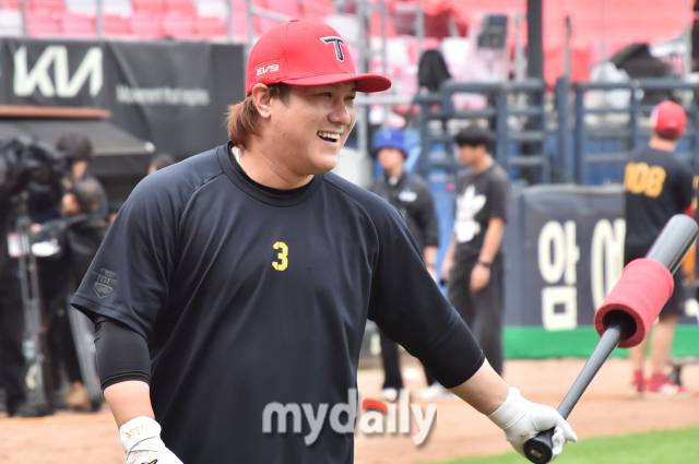 너 뭐한 거야 아 됐다분위기 띄웠다” Kia 김선빈 만세 세리머니의 큰 그림 그렇게 Ks Mvp가 됐다