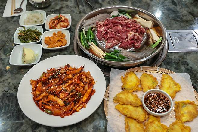 전 세계의 입맛을 사로잡은 오아후 맛집② 월간 아웃도어