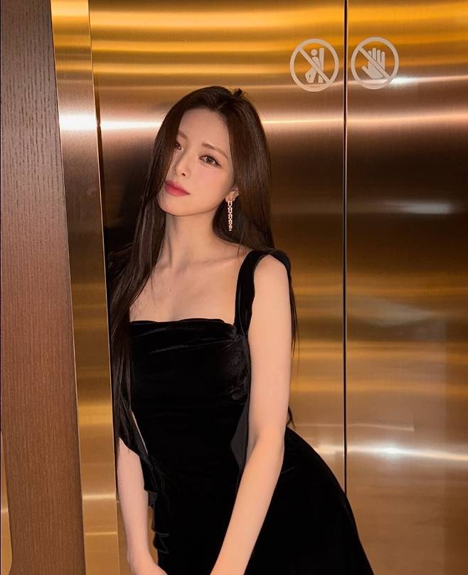 유고걸 원조 이효리도 인정신이 내린 황금골반 믿기지 않는 비주얼 미니드레스룩 뷰티는 내운명