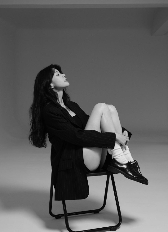 얼굴도 예쁜데 키도 큰 여신 배우172cm실물체감샷믿기지 않는 비율숏팬츠정장룩 어썸클
