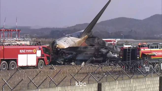 무안국제공항 여객기 사고로 국내외 항공편 모두 결항