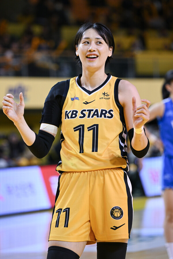 강이스리포인트 Kb 강이슬 전설 변연하 김영옥 단숨에 넘을 수 있을까