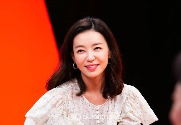 너무 예뻐서 전교생이 질투하고 시기했다는 여학생의 모습 필더무비