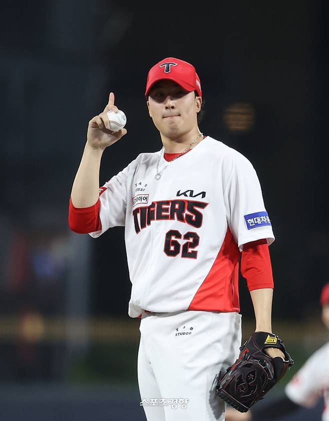 올해는 당당하게 떳떳하게”···을사년 빛낼 ‘01 영건들과 ‘89 형님들 2025시즌을 달린다 스경x기획