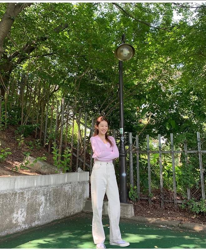 12살 연상 나혼자산다출연자와 ♥전지현 닮아 난리난 여배우 데일리룩 뷰티는 내운명