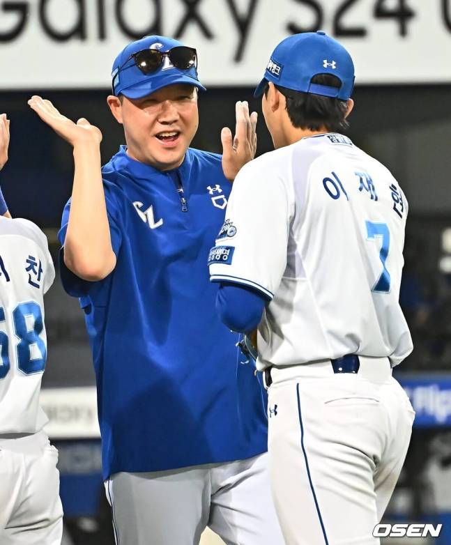 푸른 빼뱀의 해 2024 유격수 장타율 1위ops·홈런 2위에 유학 버프까지매년 성장하는 이재현 올해는 Gg