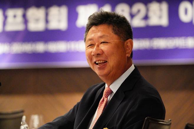 김종석의 그라운드 강형모 골프협회장 연임흔들리는 국제 경쟁력 강화의 구원투수 기대감