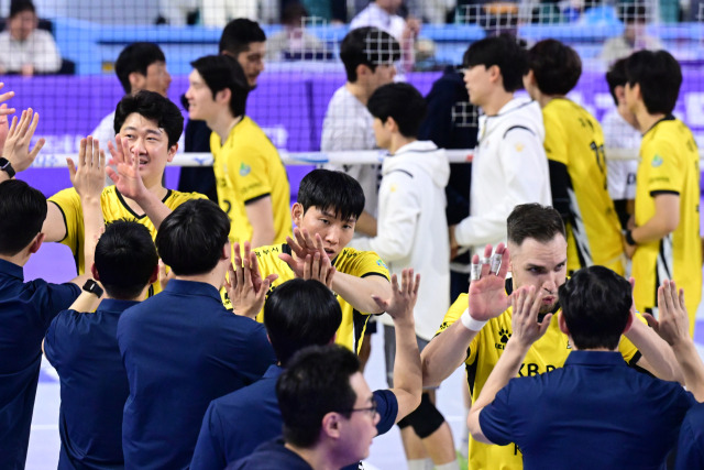 브라질 연령별→일본 프로팀→이란 국대→v 리그 입성52세 브라질 지도자 왜 韓행을 택했나 여러 감독님 가니까 관심 생겨