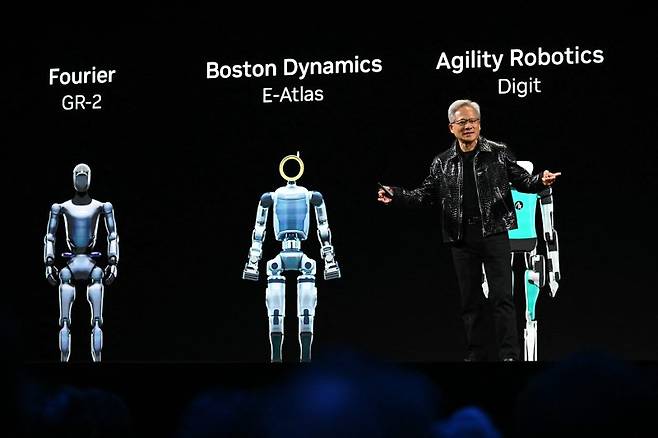 젠슨 황 로봇의 챗gpt 순간 온다 Ces 2025