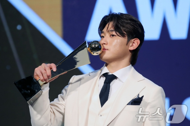 이정후도 5년 걸렸는데 데뷔 4년 차 김도영 연봉 5억 고지 밟을까mvpks 우승이면 불가능은 없다