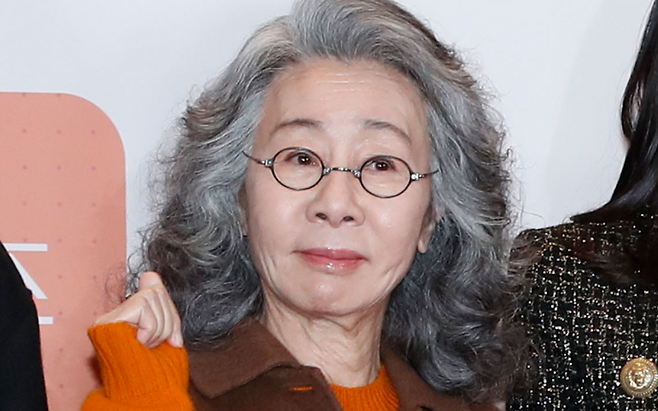 윤여정이 매일 증조할머니께 잘못했다고 기도하는 이유 성장곰