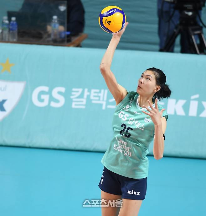 ‘눈물로 쓴 67일 만의 시즌 2승째아쿼 합류 후 14연패 ‘탈출한 최하위 Gs칼텍스 ‘반등 계기는 마련했다