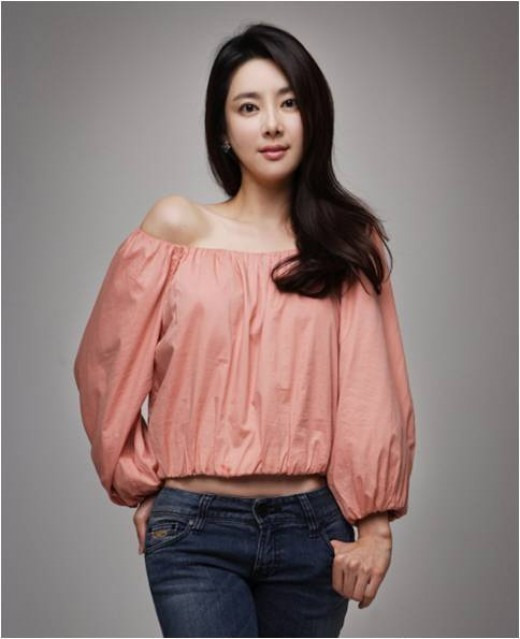둘이 부부였어 첫눈에 반해 위약금 물고 소속사 영입한 여배우와 결혼한 탑연예인 스포엔 뉴세이