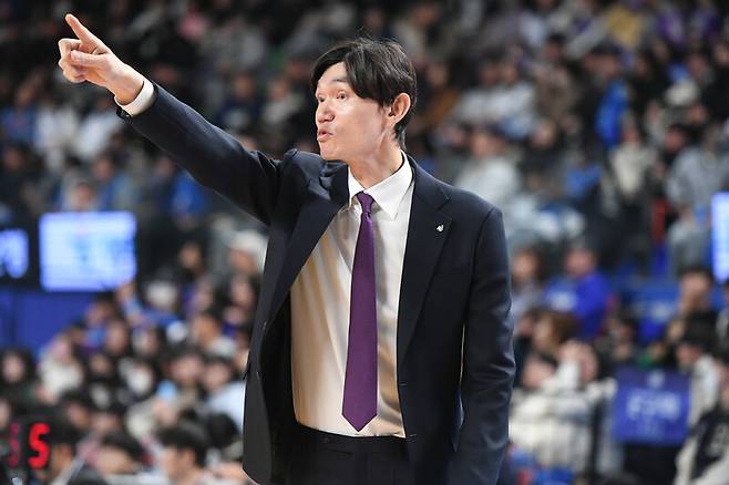 경기 후 강혁 한국가스공사 감독 수비에 집중한 것이 승리 요인이다” 김주성 Db 감독 슛이 너무 안 들어갔다”