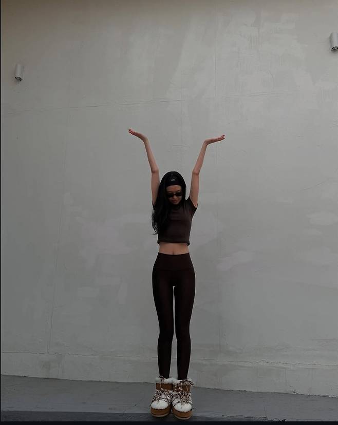 손나은 폭설 비웃는 레깅스 러버 딱붙핏 크롭도 군살제로 11자 초슬림 애슬레저룩 뷰티는 내운명