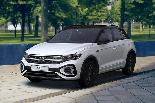 국내에서 망했던 車 풀체인지로 반전의 기회 노리는 소형 Suv 토픽트리