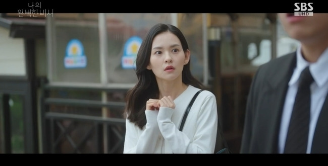 김윤혜 이준혁 딸 사이에 두고 한지민과 첫만남‥경계의 눈빛나완비