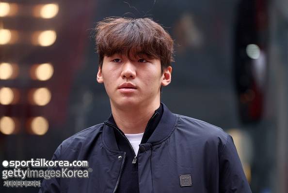 김지수 미쳤다 패스 성공률 99 韓 최연소 프리미어리거 마침내 선발 데뷔전브렌트포드는 0 1패 Fa컵 탈락