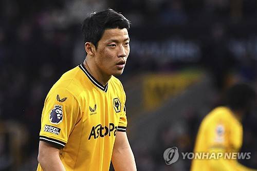 황희찬 빅찬스미스 속출울브스 팬들 Hwang 안팔아 빨리 내보내 불만→팀은 Fa컵 32강 진출