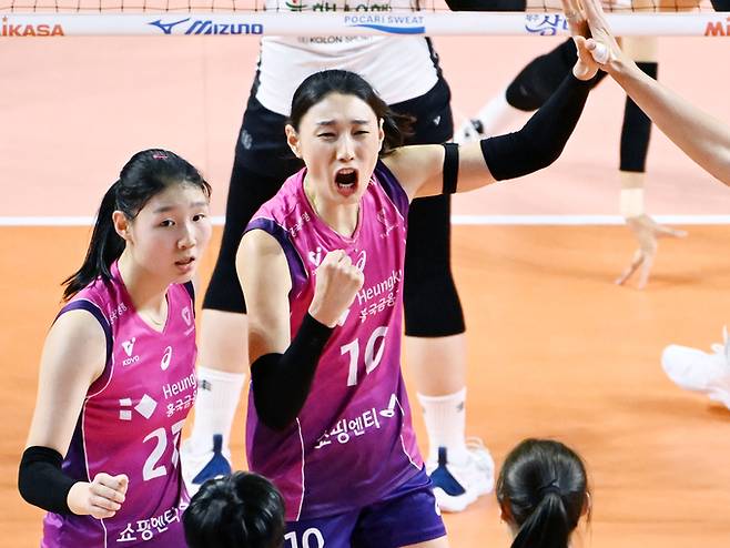 ‘일주일 사이에 대체 무슨 일이 절대강자 절대약자도 없는 V리그 여자부 후반기 판도‘양강 흥국생명 현대건설 비틀거린다