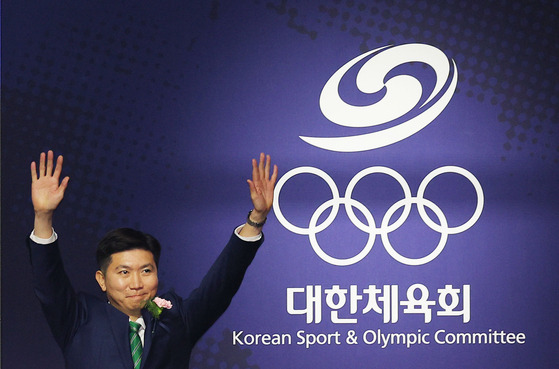 탁구 영웅 유승민 대한체육회장 당선이기흥 3선 무산