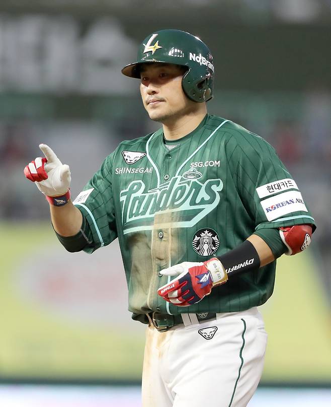 주축 포수 빠진 SSG 1차 스프링캠프 괜찮을까…베테랑 6명이 미국 아닌 일본으로 가는 이유