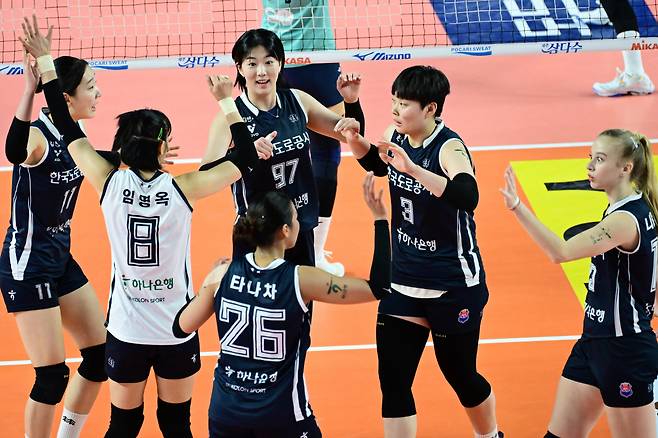 3g 연속 풀세트 10득점↑ 4명 도로공사 실바 51득점 Gs칼텍스 잡고 2연승 행진 김천 리뷰