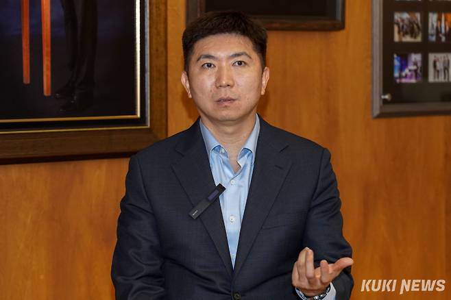 소통에 능한 ‘젊은 체육회장 유승민 문체부와 갈등 해소할까