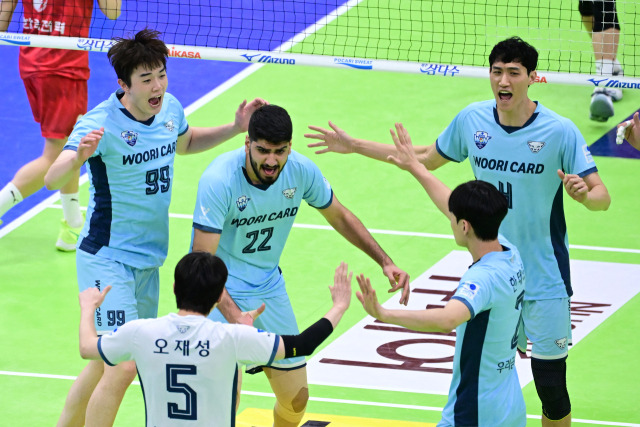 인니 괴물 44점 폭발 정관장 창단 첫 승승승승승승승승승승 대기록우리카드 4위 점프