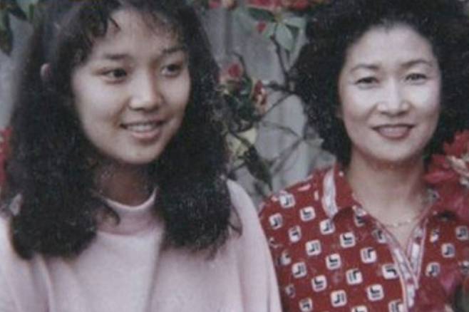 3번 이혼·두 딸 입양연세대 퀸카에서 미국 워킹맘이 된 여배우 근황 뉴스에이드
