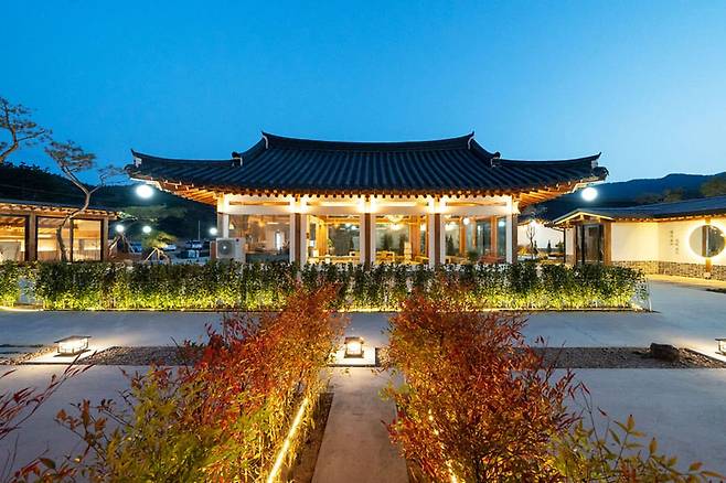 전통 한옥에서 럭셔리 여행 힐링을 선물하는 특별한 숙소 2곳 여행한조각