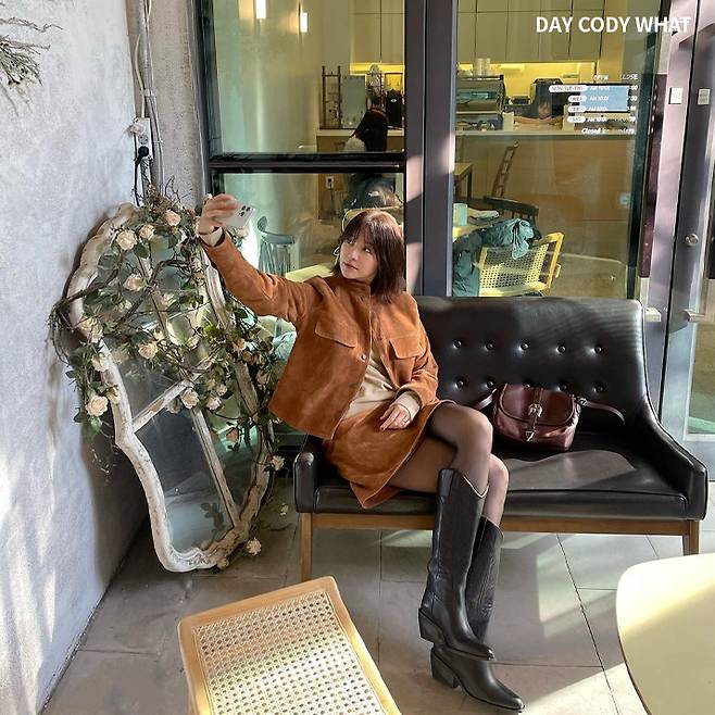 베이비복스 윤은혜의 일상패션 엿보기 내일 옷 뭐입지