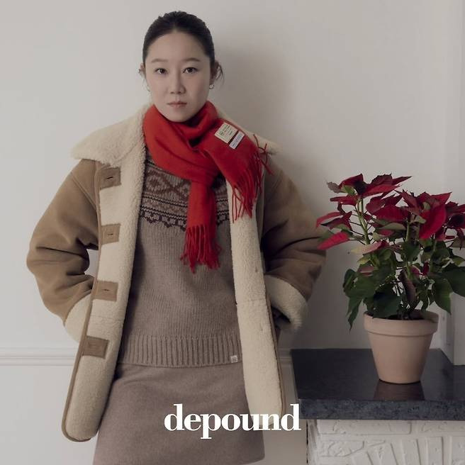 공효진 지구에선 역시 스타일리시 툭 걸쳐도 완벽한 시어링 재킷룩 스타와 라이프