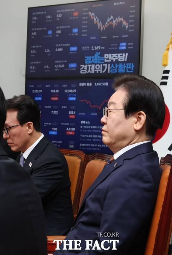 여당에 오차범위 밖 역전당한 민주여론조사 특위 가동키로