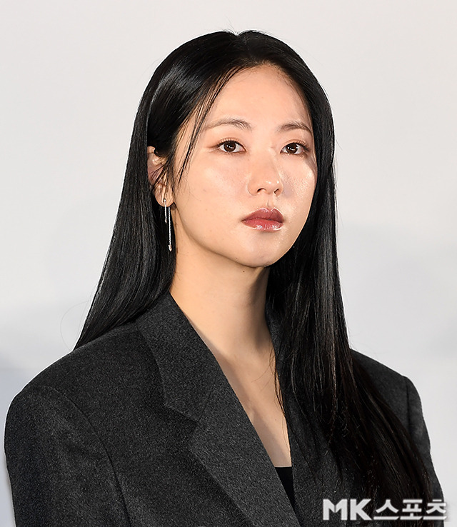 전여빈 송혜교가 극찬한 마스크 도도한 여신미모 슈트 셋업룩 뷰티는 내운명