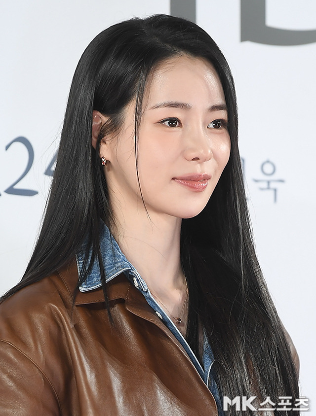 임지연 문동은과 의리 챙긴 연진이 가죽 트렌치코트 걸친 센스 100점 청청패션 뷰티는 내운명