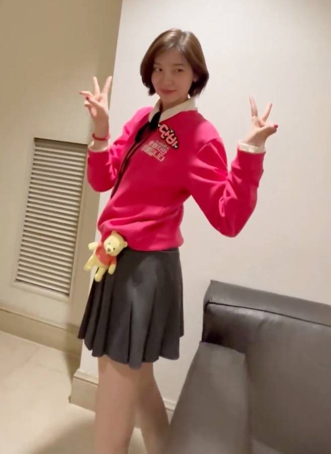 박지현 요즘 뜨는 핫스타 러브콜 잇따른 ‘동화지만~ 재기발랄 데일리룩 패션엔