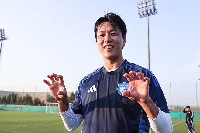 ‘이적설→캡틴김영권 최후 불꽃 김판곤 감독께서 내 마음 읽었다 노쇠화 우려 지울 것” Ss두바이in
