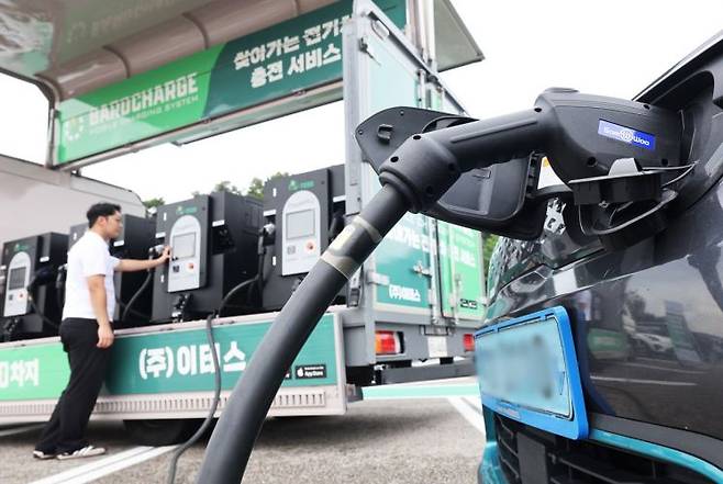 돌아다니는 車 10대중 1대 친환경차하이브리드 200만대↑