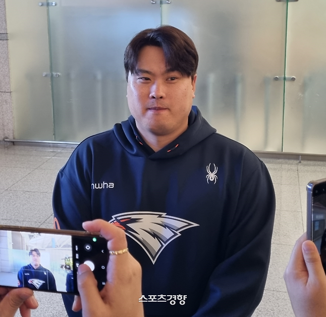 호주로 떠난 류현진 올해는 시작부터 함께 몸 잘 만들었다 바로 피칭 가능” 스경x현장