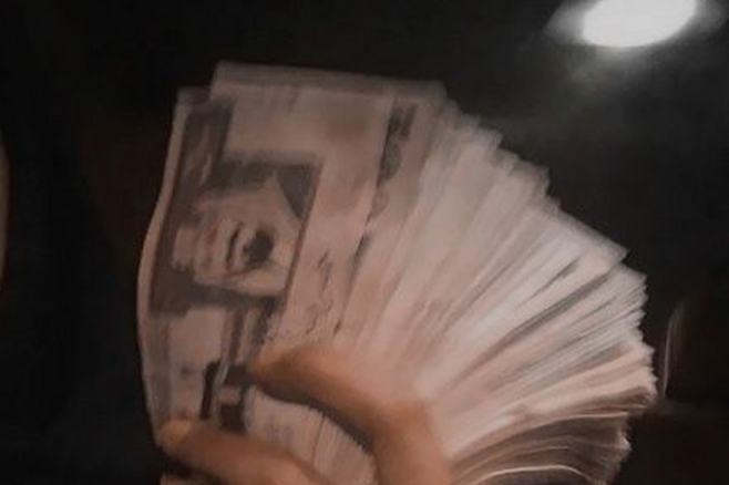 부자들이 가방에 항상 가지고 다니는 물건 1일 1교양