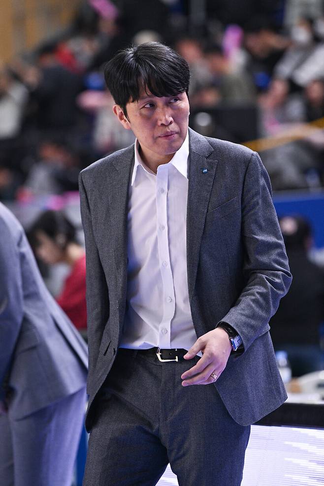 김단비의 2000어시스트를 지켜본 위성우 감독 아무것도 바라지 않는다 이미 대단한 선수”