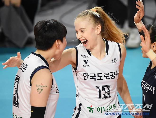 Gs전 4전4승 도로공사 연승 자신감 신인 세터 김다은 기본부터 차근차근 다졌다 장충브리핑