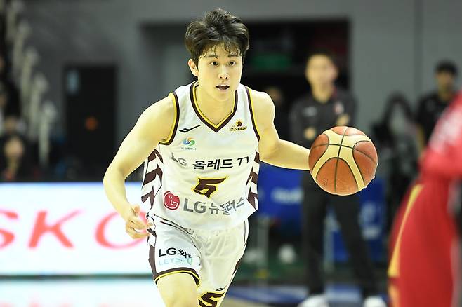 양준석 이근휘 첫 발탁 男 농구 대표팀 아시아컵 예선 12인 확정문씨 형제 나란히 승선
