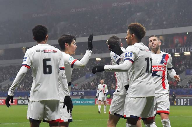 미쳤다 이강인 벌써 우승컵 4개에 추가 위한 풀타임 헌신psg 정상 정복 역사 같이 써내려 간다