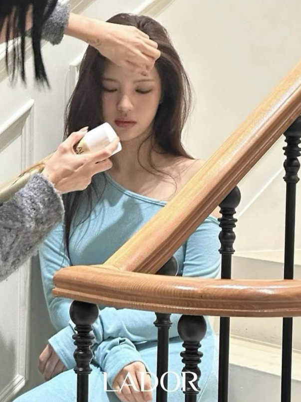 ‘한소희 닮은 꼴 ♥유병재 9살 연하 이유정 청순 원숄더룩 원피스룩 스타와 라이프