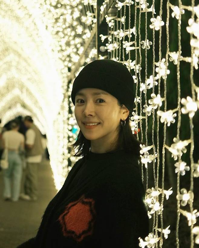 10살 차이 극복한 모범생 커플의 탄생 화제된 여배우 데일리룩 라이프업