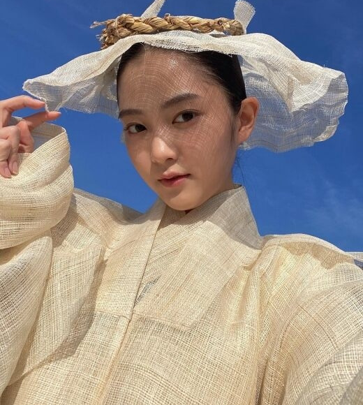 너무 예쁜 신인 여배우였는데 삭발하고 스님 되었던 이분 근황 필더무비