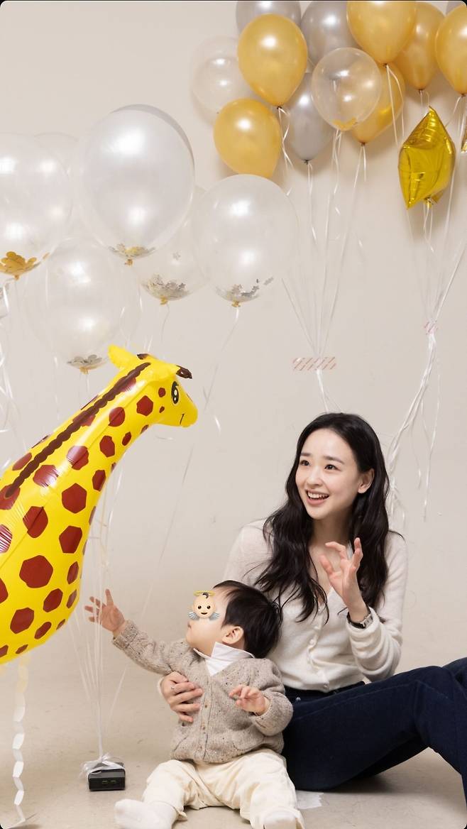 아들이 첫 돌 앞둔 국민 요정 30살 초보 엄마의 수수한 일상룩 대본은 내운명