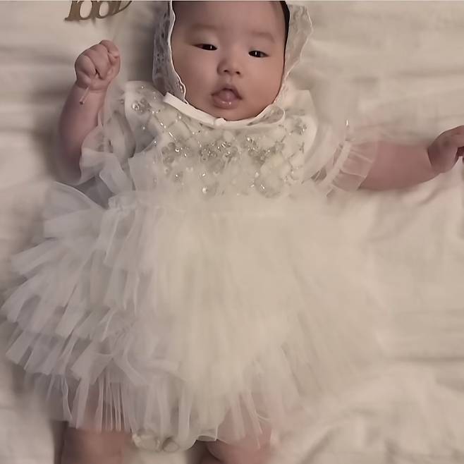 ♥3살 연하 의사와 결혼 194억 건물 매입한 여배우 시스루 파티룩 대본은 내운명